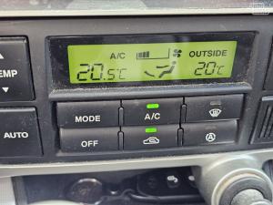 Black Hyundai Tucson 2007 in Siauliai, with an engine capacity of 2.00 L and mileage of 162 thousand km for 3500 €, photo 36 on AUTOMOTO.COM.LV