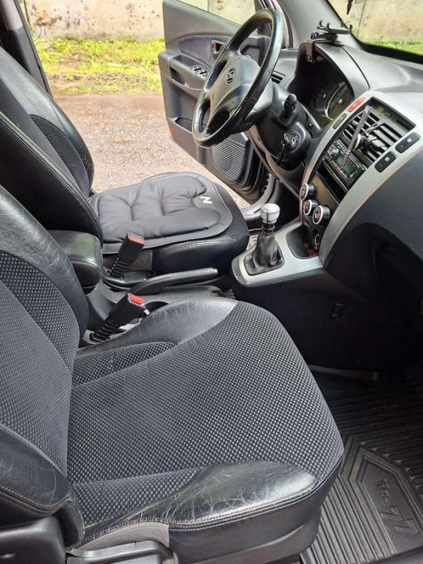 Melns Hyundai Tucson 2007 Viļņa, ar dzinēja tilpumu 1.99 L un nobraukumu 203 tūkst. km par 2200 €, foto 9 vietnē AUTOMOTO.COM.LV
