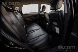 Black Hyundai Tucson 2007 in Jelgava, with an engine capacity of 2.00 L and mileage of 289 thousand km for 3700 €, photo 12 on AUTOMOTO.COM.LV