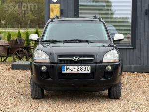 Melns Hyundai Tucson 2007 Jelgava, ar dzinēja tilpumu 2.00 L un nobraukumu 0 tūkst. km par 2150 €, foto 3 vietnē AUTOMOTO.COM.LV