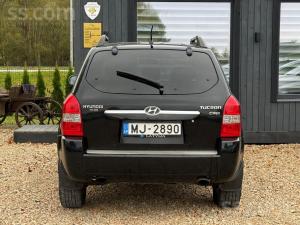 Melns Hyundai Tucson 2007 Jelgava, ar dzinēja tilpumu 2.00 L un nobraukumu 0 tūkst. km par 2150 €, foto 6 vietnē AUTOMOTO.COM.LV