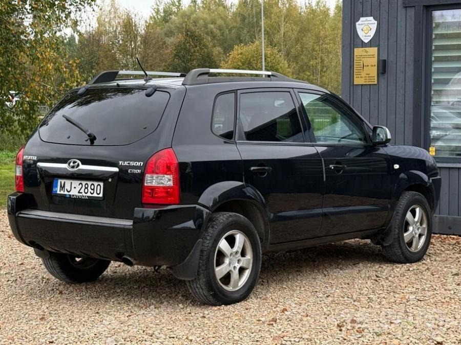 Melns Hyundai Tucson 2007 Jelgava, ar dzinēja tilpumu 2.00 L un nobraukumu 0 tūkst. km par 2150 €, foto 7 vietnē AUTOMOTO.COM.LV