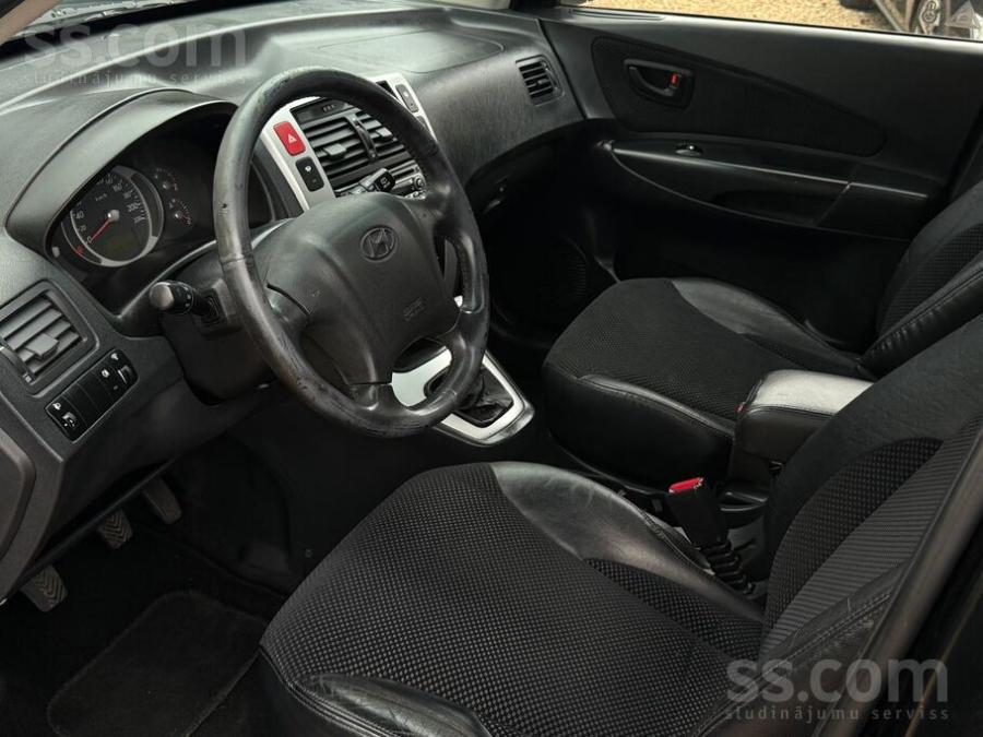 Melns Hyundai Tucson 2007 Jelgava, ar dzinēja tilpumu 2.00 L un nobraukumu 0 tūkst. km par 2150 €, foto 10 vietnē AUTOMOTO.COM.LV