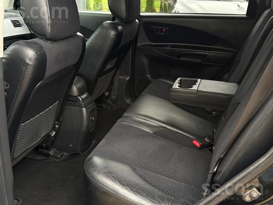 Melns Hyundai Tucson 2007 Jelgava, ar dzinēja tilpumu 2.00 L un nobraukumu 0 tūkst. km par 2150 €, foto 11 vietnē AUTOMOTO.COM.LV