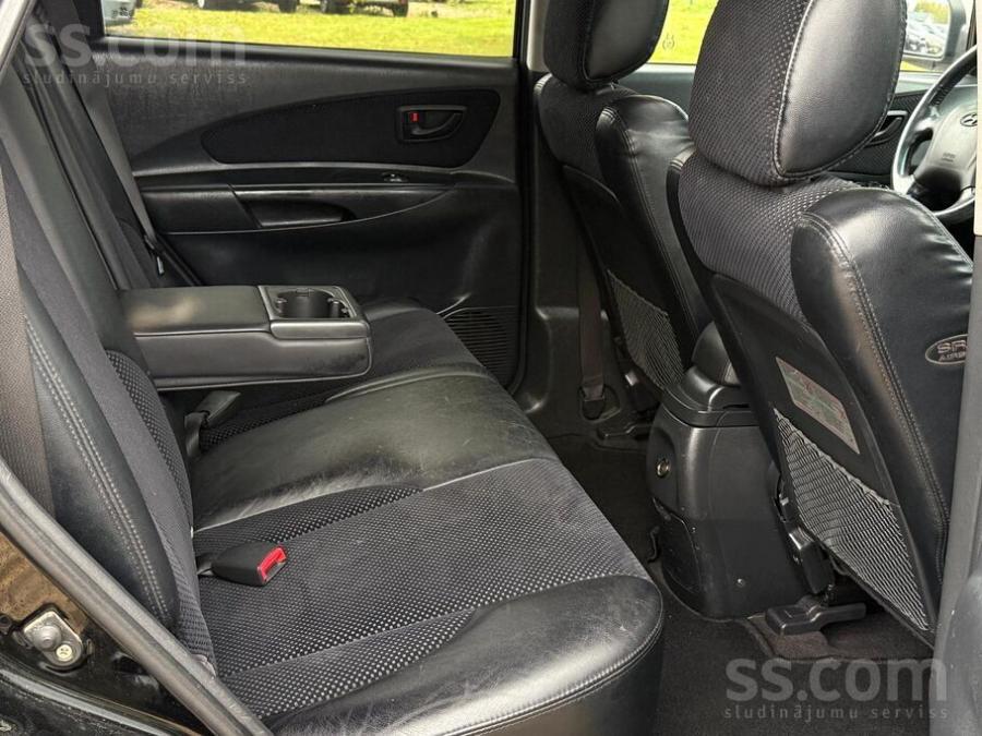 Melns Hyundai Tucson 2007 Jelgava, ar dzinēja tilpumu 2.00 L un nobraukumu 0 tūkst. km par 2150 €, foto 13 vietnē AUTOMOTO.COM.LV