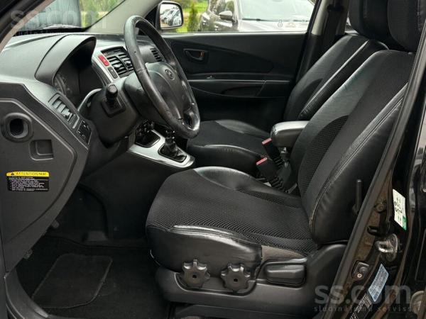 Melns Hyundai Tucson 2007 Jelgava, ar dzinēja tilpumu 2.00 L un nobraukumu 0 tūkst. km par 1999 €, foto 9 vietnē AUTOMOTO.COM.LV