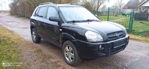 Black Hyundai Tucson 2008 in Kaunas, with an engine capacity of 2.00 L and mileage of 217 thousand km for 2500 €, photo 5 on AUTOMOTO.COM.LV
