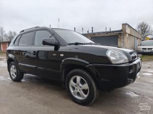 Melns Hyundai Tucson 2008 Marijampole, ar dzinēja tilpumu 2.00 L un nobraukumu 267 tūkst. km par 3499 €, foto 2 vietnē AUTOMOTO.COM.LV