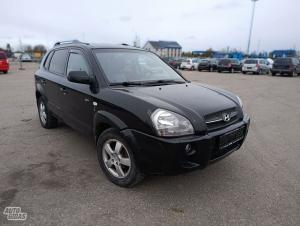 Black Hyundai Tucson 2008 in Marijampole, with an engine capacity of 2.00 L and mileage of 185 thousand km for 2400 €, photo 5 on AUTOMOTO.COM.LV