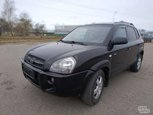 Black Hyundai Tucson 2008 in Marijampole, with an engine capacity of 2.00 L and mileage of 185 thousand km for 2400 €, photo 16 on AUTOMOTO.COM.LV