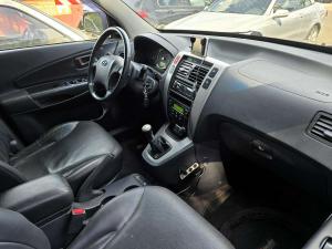 Melns Hyundai Tucson 2008 Marijampole, ar dzinēja tilpumu 1.98 L un nobraukumu 112 tūkst. km par 3900 €, foto 10 vietnē AUTOMOTO.COM.LV