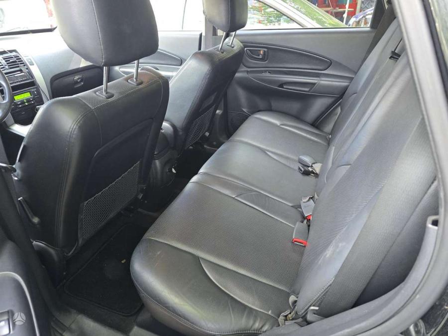 Melns Hyundai Tucson 2008 Marijampole, ar dzinēja tilpumu 1.98 L un nobraukumu 112 tūkst. km par 3900 €, foto 11 vietnē AUTOMOTO.COM.LV