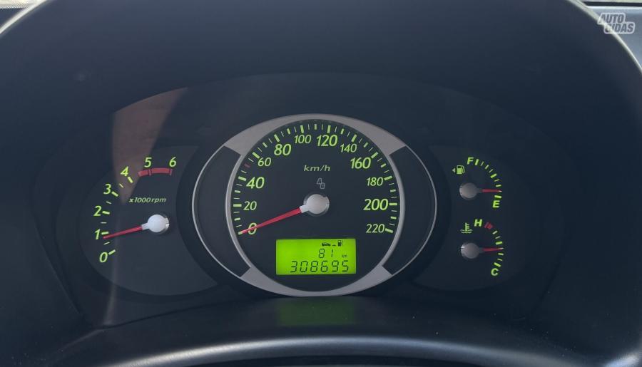Black Hyundai Tucson 2008 in Vilnius, with an engine capacity of 2.00 L and mileage of 309 thousand km for 1799 €, photo 13 on AUTOMOTO.COM.LV