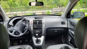 Black Hyundai Tucson 2009 in Vilnius, with an engine capacity of 2.00 L and mileage of 130 thousand km for 2750 €, photo 13 on AUTOMOTO.COM.LV