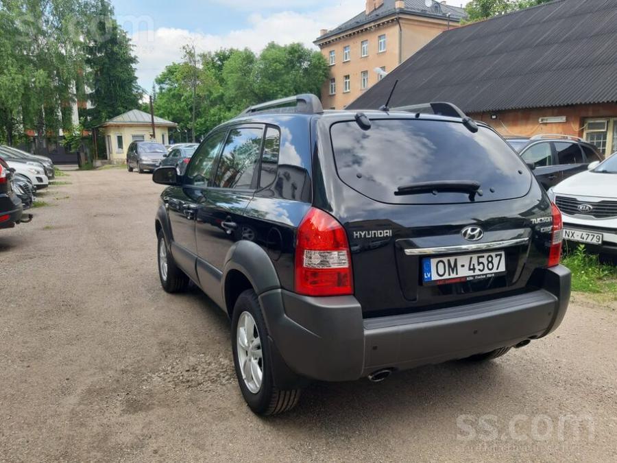 Melns Hyundai Tucson 2009 Daugavpils, ar dzinēja tilpumu 2.00 L un nobraukumu 0 tūkst. km par 4150 €, foto 8 vietnē AUTOMOTO.COM.LV