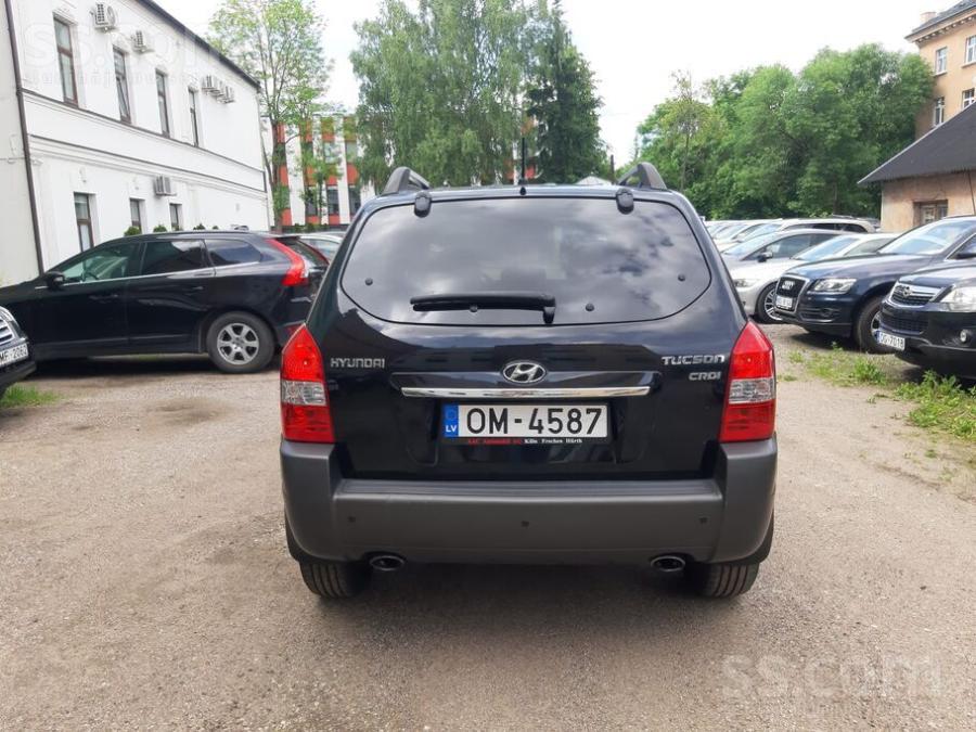 Melns Hyundai Tucson 2009 Daugavpils, ar dzinēja tilpumu 2.00 L un nobraukumu 0 tūkst. km par 4150 €, foto 9 vietnē AUTOMOTO.COM.LV
