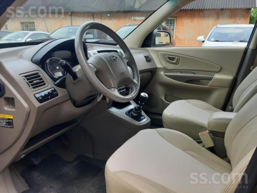 Melns Hyundai Tucson 2009 Daugavpils, ar dzinēja tilpumu 2.00 L un nobraukumu 0 tūkst. km par 4150 €, foto 13 vietnē AUTOMOTO.COM.LV