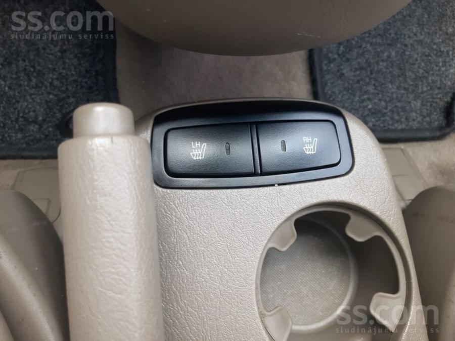 Melns Hyundai Tucson 2009 Daugavpils, ar dzinēja tilpumu 2.00 L un nobraukumu 0 tūkst. km par 4150 €, foto 20 vietnē AUTOMOTO.COM.LV