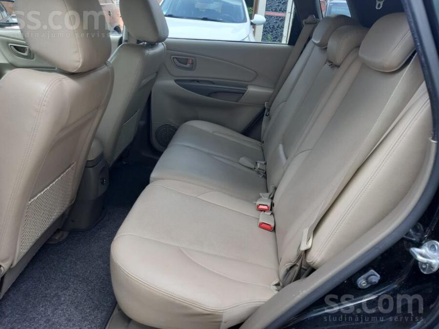 Melns Hyundai Tucson 2009 Daugavpils, ar dzinēja tilpumu 2.00 L un nobraukumu 0 tūkst. km par 4150 €, foto 21 vietnē AUTOMOTO.COM.LV