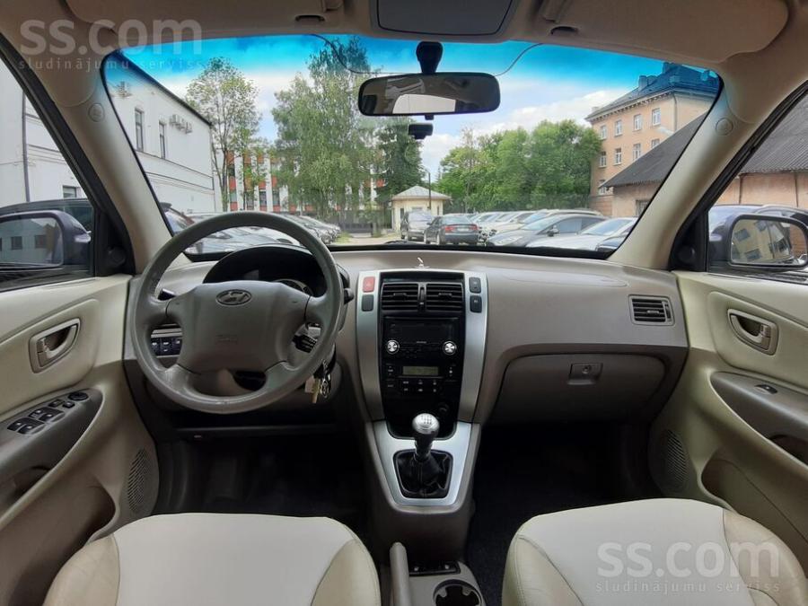 Melns Hyundai Tucson 2009 Daugavpils, ar dzinēja tilpumu 2.00 L un nobraukumu 0 tūkst. km par 4150 €, foto 22 vietnē AUTOMOTO.COM.LV