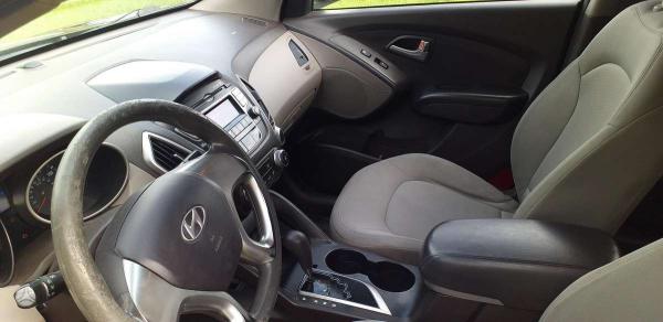 Melns Hyundai Tucson 2012 Viļņa, ar dzinēja tilpumu 2.00 L un nobraukumu 225 tūkst. km par 4440 €, foto 3 vietnē AUTOMOTO.COM.LV