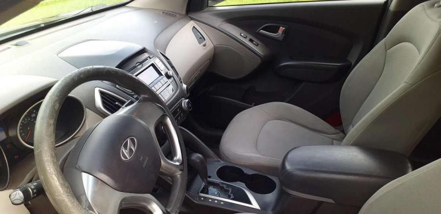 Melns Hyundai Tucson 2012 Viļņa, ar dzinēja tilpumu 2.00 L un nobraukumu 225 tūkst. km par 4440 €, foto 4 vietnē AUTOMOTO.COM.LV
