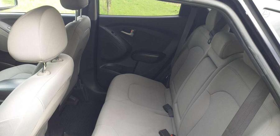 Melns Hyundai Tucson 2012 Viļņa, ar dzinēja tilpumu 2.00 L un nobraukumu 225 tūkst. km par 4440 €, foto 9 vietnē AUTOMOTO.COM.LV
