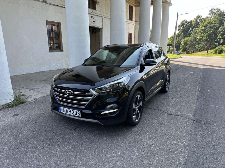 Melns Hyundai Tucson 2015 Viļņa, ar dzinēja tilpumu 2.00 L un nobraukumu 188 tūkst. km par 11000 €, foto 1 vietnē AUTOMOTO.COM.LV