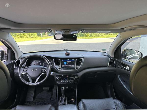 Melns Hyundai Tucson 2015 Viļņa, ar dzinēja tilpumu 2.00 L un nobraukumu 188 tūkst. km par 11000 €, foto 8 vietnē AUTOMOTO.COM.LV