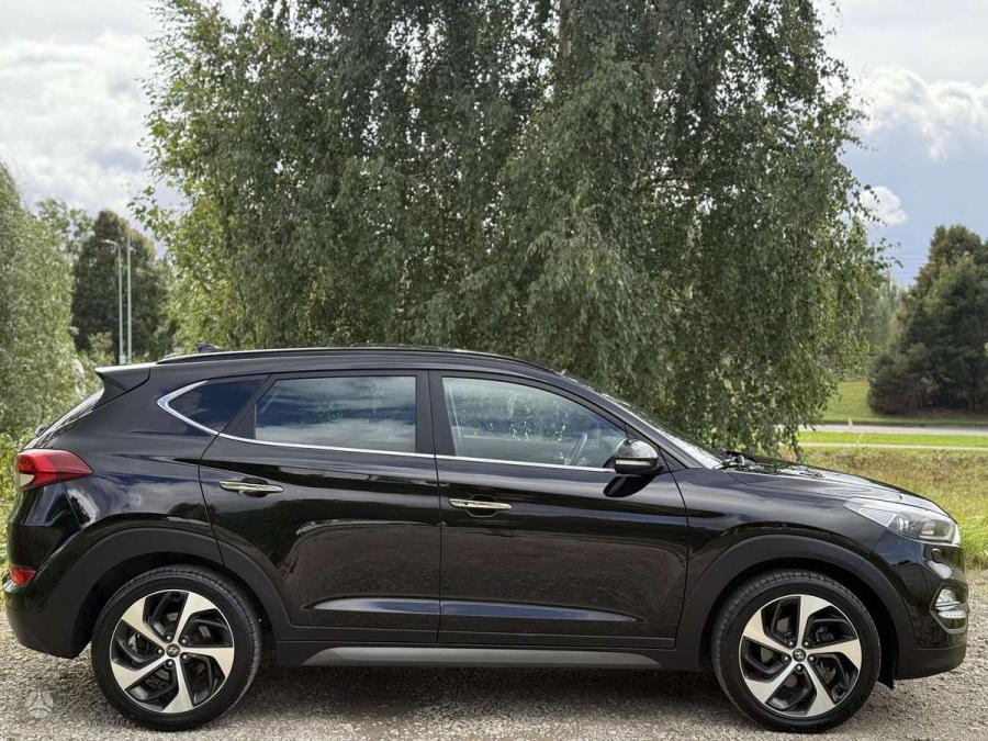 Melns Hyundai Tucson 2015 Šauļi, ar dzinēja tilpumu 2.00 L un nobraukumu 194 tūkst. km par 14750 €, foto 5 vietnē AUTOMOTO.COM.LV