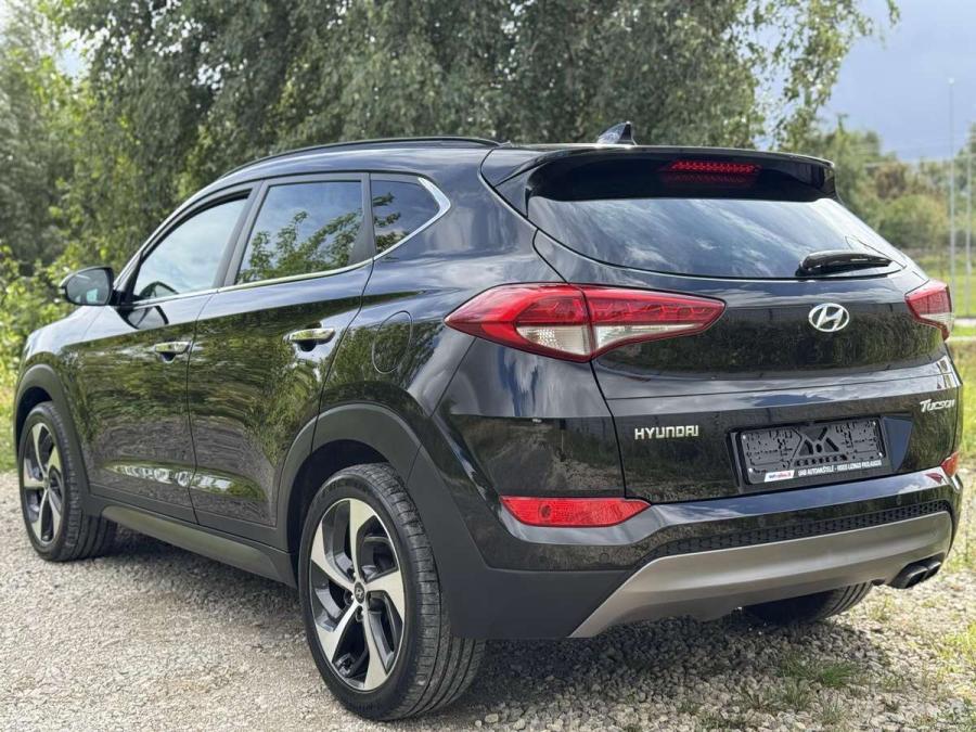 Melns Hyundai Tucson 2015 Šauļi, ar dzinēja tilpumu 2.00 L un nobraukumu 194 tūkst. km par 14750 €, foto 8 vietnē AUTOMOTO.COM.LV