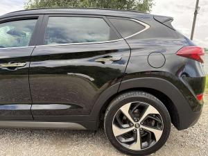 Melns Hyundai Tucson 2015 Šauļi, ar dzinēja tilpumu 2.00 L un nobraukumu 194 tūkst. km par 14750 €, foto 13 vietnē AUTOMOTO.COM.LV