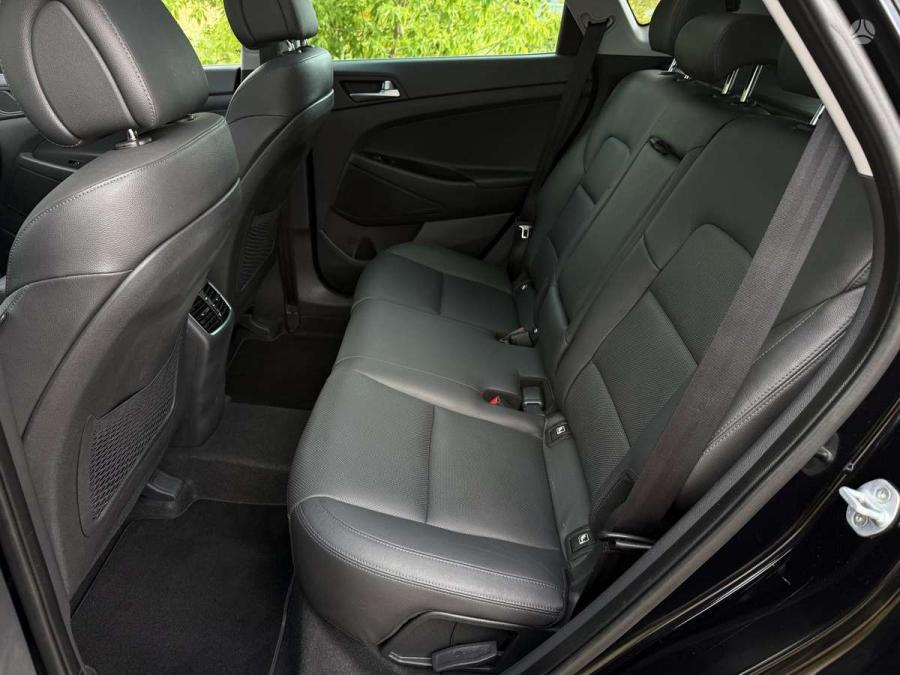 Melns Hyundai Tucson 2015 Šauļi, ar dzinēja tilpumu 2.00 L un nobraukumu 194 tūkst. km par 14750 €, foto 26 vietnē AUTOMOTO.COM.LV