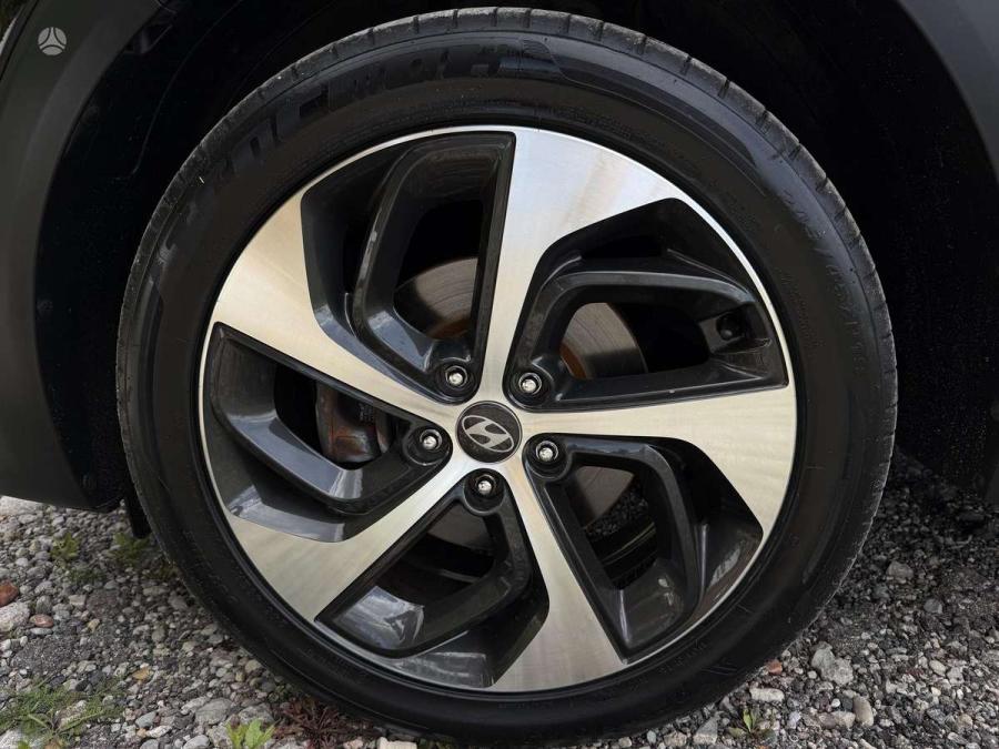Melns Hyundai Tucson 2015 Šauļi, ar dzinēja tilpumu 2.00 L un nobraukumu 194 tūkst. km par 14750 €, foto 30 vietnē AUTOMOTO.COM.LV