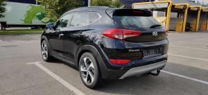 Black Hyundai Tucson 2016 in Panevezys, with an engine capacity of 2.00 L and mileage of 151 thousand km for 12700 €, photo 4 on AUTOMOTO.COM.LV