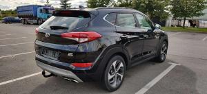 Black Hyundai Tucson 2016 in Panevezys, with an engine capacity of 2.00 L and mileage of 151 thousand km for 12700 €, photo 5 on AUTOMOTO.COM.LV