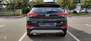 Black Hyundai Tucson 2016 in Panevezys, with an engine capacity of 2.00 L and mileage of 151 thousand km for 12700 €, photo 8 on AUTOMOTO.COM.LV