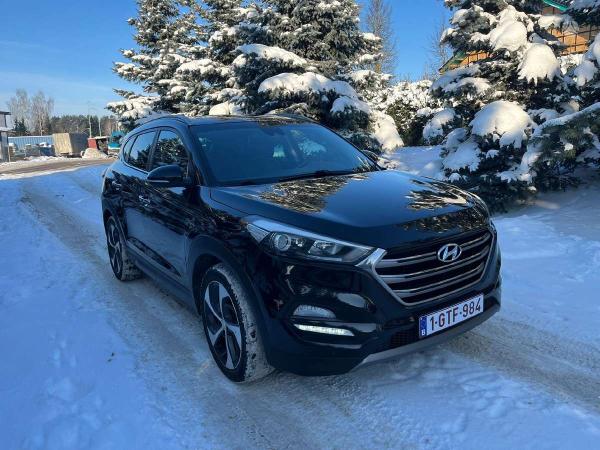 Melns Hyundai Tucson 2016 Utena, ar dzinēja tilpumu 1.69 L un nobraukumu 237 tūkst. km par 10250 €, foto 2 vietnē AUTOMOTO.COM.LV