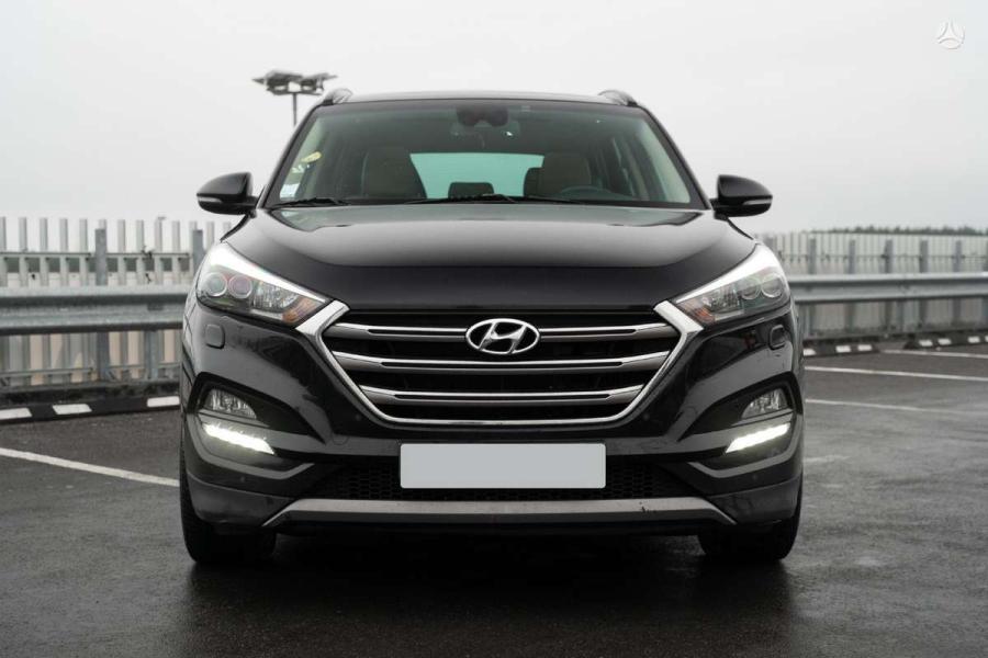 Melns Hyundai Tucson 2016 Viļņa, ar dzinēja tilpumu 1.69 L un nobraukumu 204 tūkst. km par 11800 €, foto 15 vietnē AUTOMOTO.COM.LV