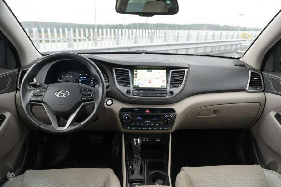 Melns Hyundai Tucson 2016 Viļņa, ar dzinēja tilpumu 1.69 L un nobraukumu 204 tūkst. km par 11800 €, foto 18 vietnē AUTOMOTO.COM.LV