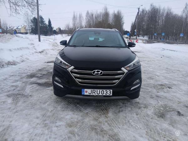 Melns Hyundai Tucson 2016 Utena, ar dzinēja tilpumu 1.69 L un nobraukumu 184 tūkst. km par 9700 €, foto 1 vietnē AUTOMOTO.COM.LV