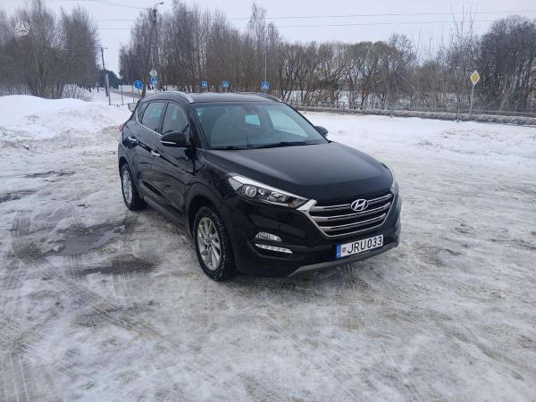 Melns Hyundai Tucson 2016 Utena, ar dzinēja tilpumu 1.69 L un nobraukumu 184 tūkst. km par 9700 €, foto 2 vietnē AUTOMOTO.COM.LV