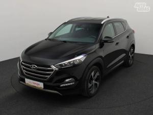 Black Hyundai Tucson 2016 in Vilnius, with an engine capacity of 1.70 L and mileage of 241 thousand km for 12799 €, photo  on AUTOMOTO.COM.LV