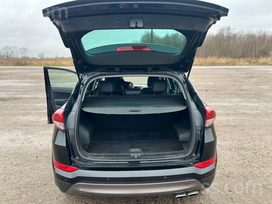 Melns Hyundai Tucson 2016 Rīga, ar dzinēja tilpumu 1.60 L un nobraukumu 247 tūkst. km par 11500 €, foto 8 vietnē AUTOMOTO.COM.LV
