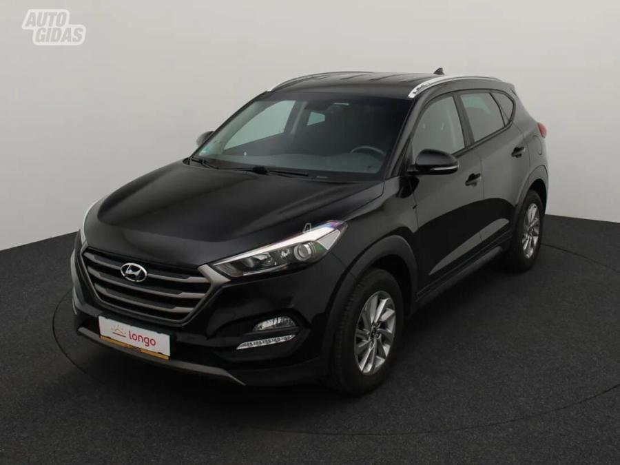Black Hyundai Tucson 2016 in Vilnius, with an engine capacity of 1.70 L and mileage of 169 thousand km for 12499 €, photo 1 on AUTOMOTO.COM.LV