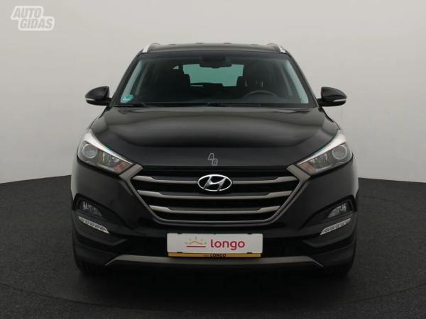 Black Hyundai Tucson 2016 in Vilnius, with an engine capacity of 1.70 L and mileage of 169 thousand km for 12499 €, photo 3 on AUTOMOTO.COM.LV