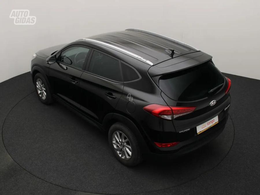 Black Hyundai Tucson 2016 in Vilnius, with an engine capacity of 1.70 L and mileage of 169 thousand km for 12499 €, photo 13 on AUTOMOTO.COM.LV
