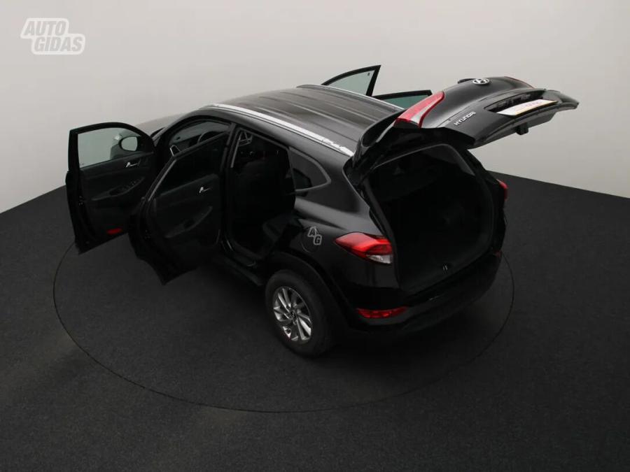 Black Hyundai Tucson 2016 in Vilnius, with an engine capacity of 1.70 L and mileage of 169 thousand km for 12499 €, photo 14 on AUTOMOTO.COM.LV
