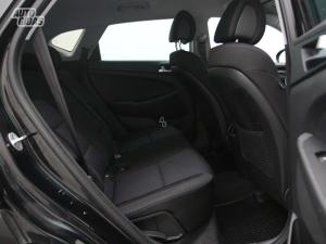 Black Hyundai Tucson 2016 in Vilnius, with an engine capacity of 1.70 L and mileage of 169 thousand km for 12499 €, photo 16 on AUTOMOTO.COM.LV