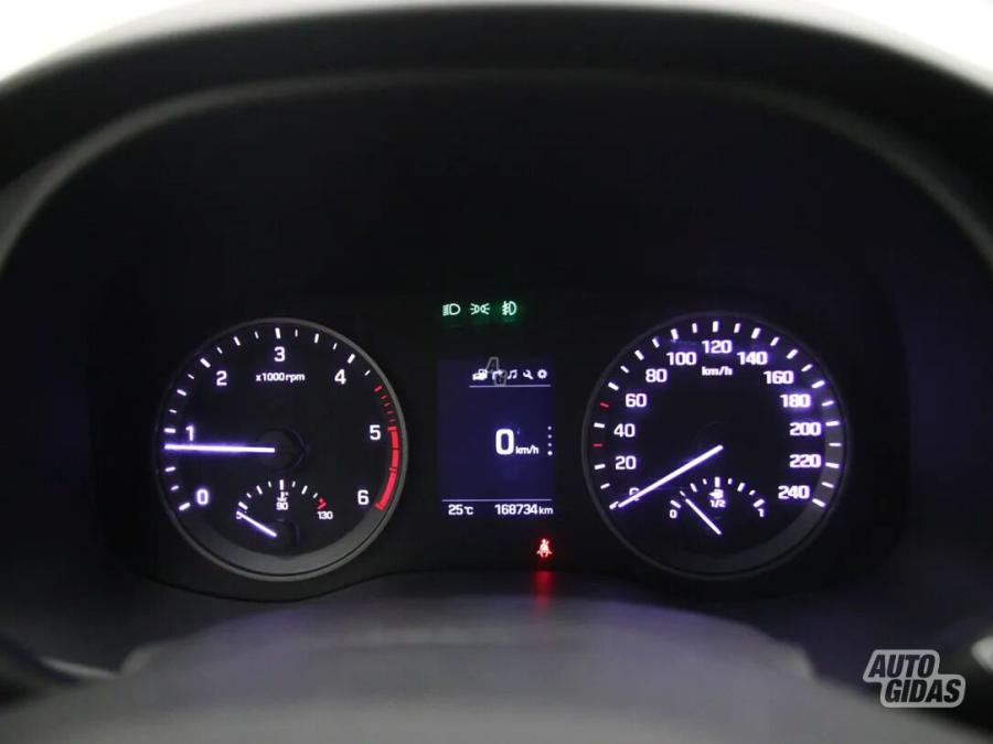 Black Hyundai Tucson 2016 in Vilnius, with an engine capacity of 1.70 L and mileage of 169 thousand km for 12499 €, photo 20 on AUTOMOTO.COM.LV